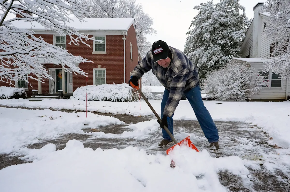 How old is too old to shovel snow? Here's what heart experts say ...